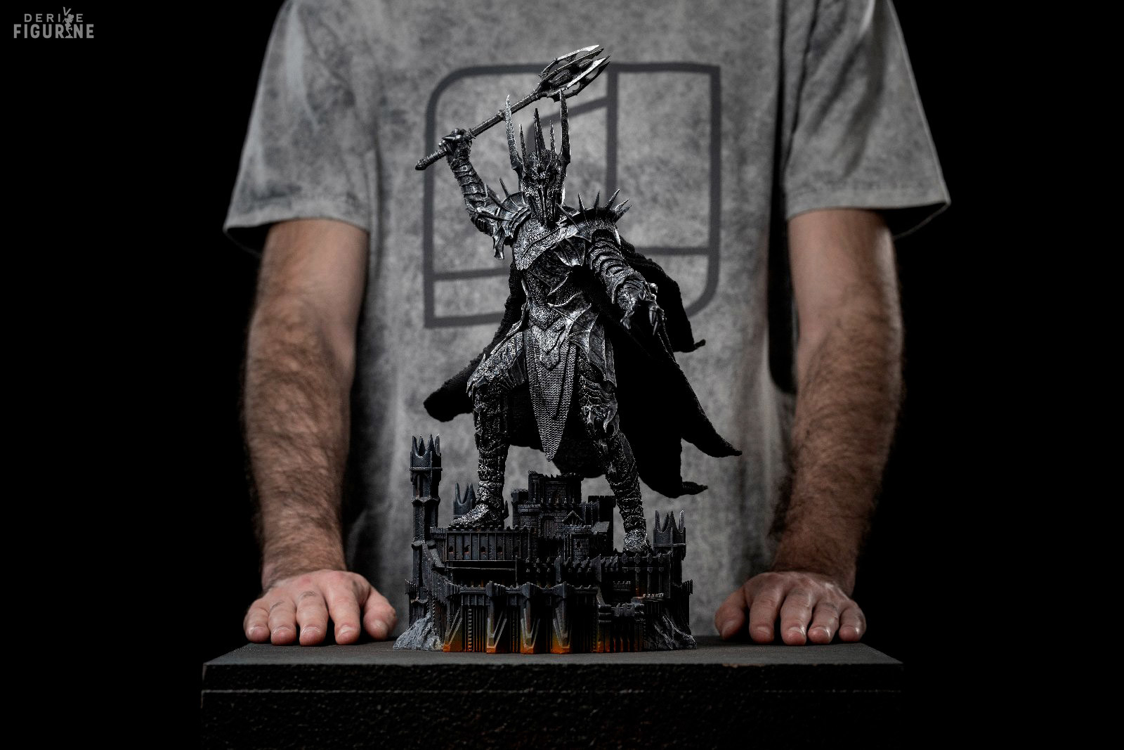 Sauron figure Deluxe, Art Scale - Lord of the Rings - Iron Studios