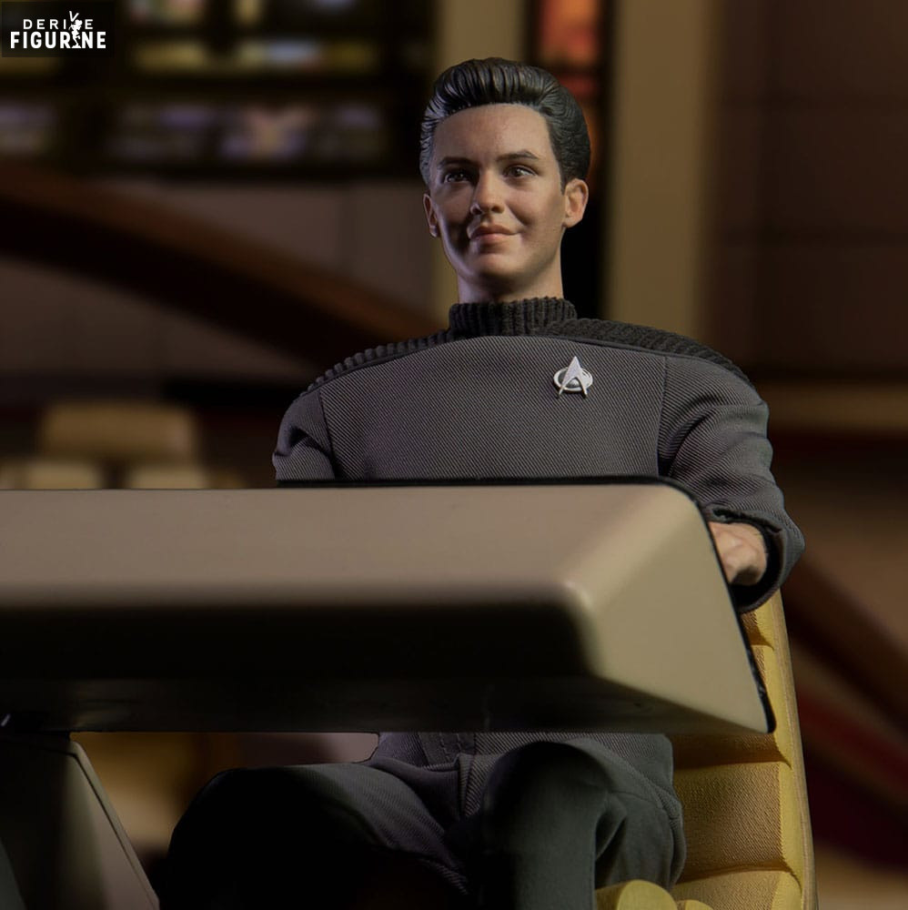 Wesley Crusher figure - Star Trek: The Next Generation - EXO-6