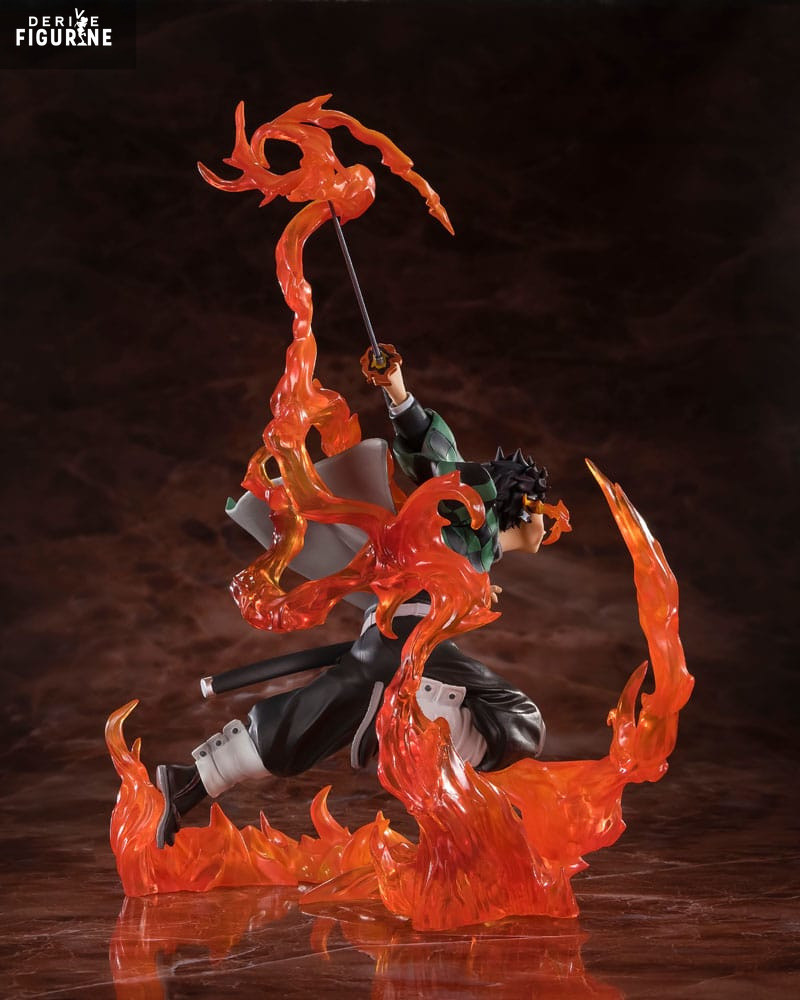Figurine Kamado Tanjiro (Kyojuro Rengoku's Sword Guard), FiguartsZERO ...
