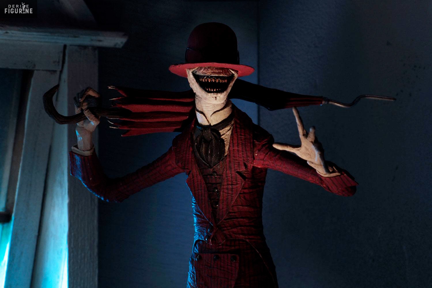 Crooked Man figure, Ultimate - The Conjuring Universe - NECA