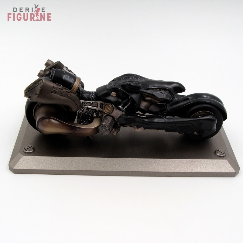 Figure Cloud Strife Fenrir Motorcycle - Final Fantasy VII Advent ...
