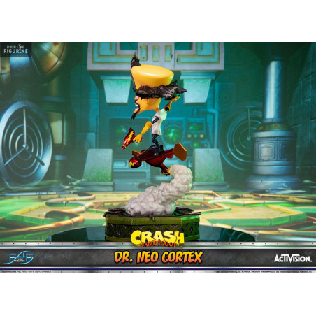 Dr. Neo Cortex figure - Crash Bandicoot 3 - First4Figures